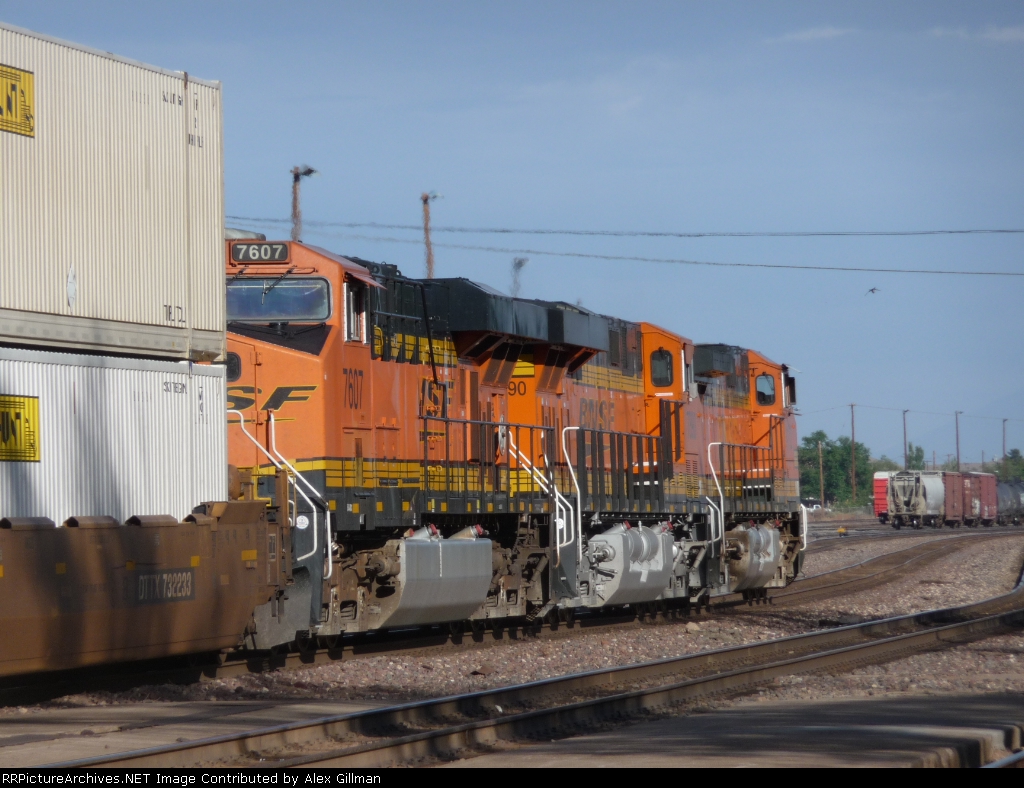 BNSF 7606 Westbound